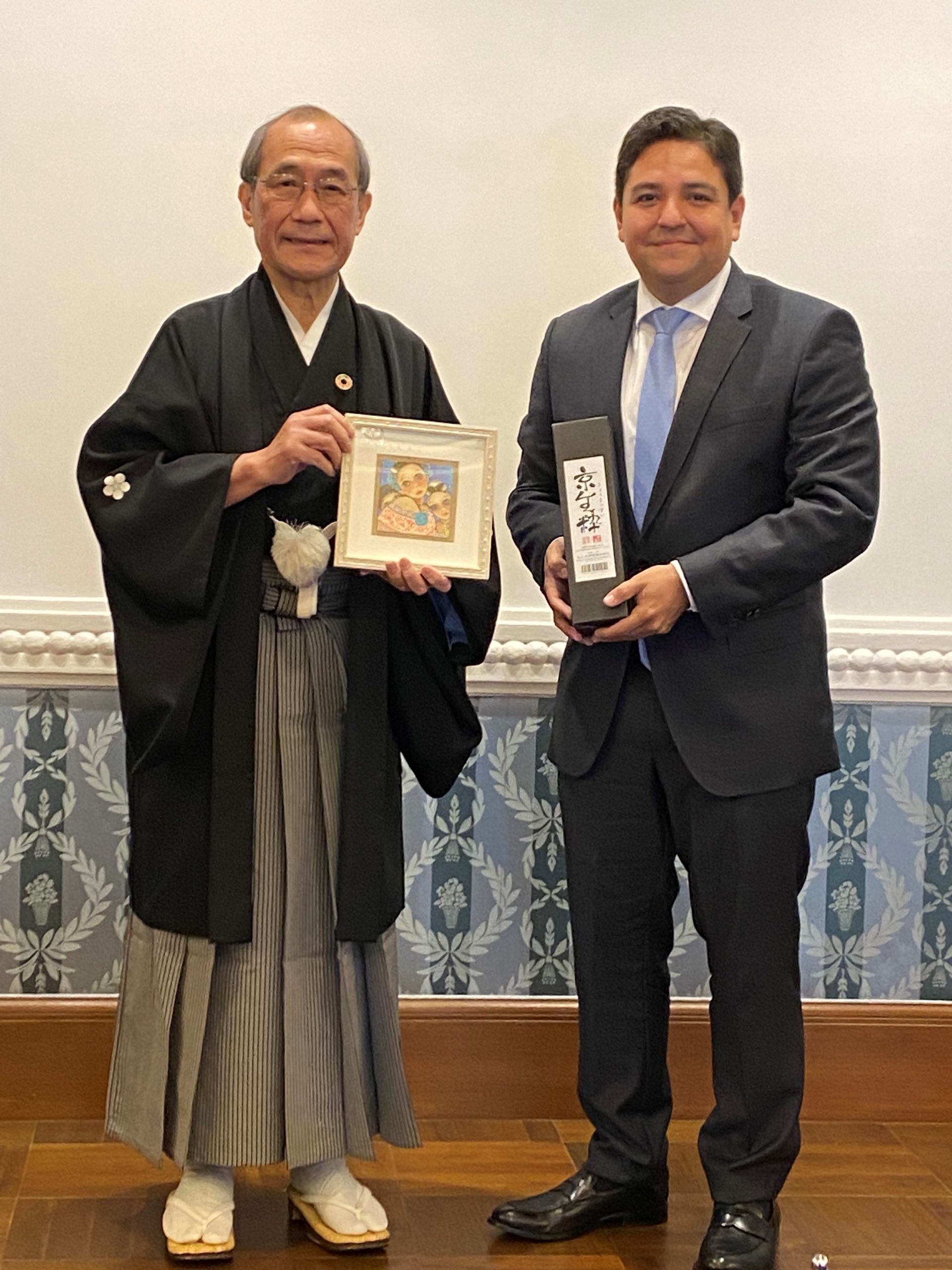 Consul General of Panama made a courtesy call to the Mayor of the City ...